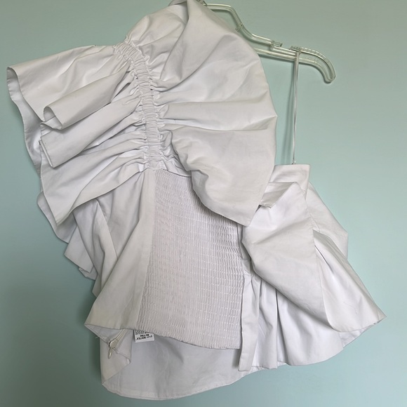 Zara | Tops | Zara White Ruffled Top | Poshmark